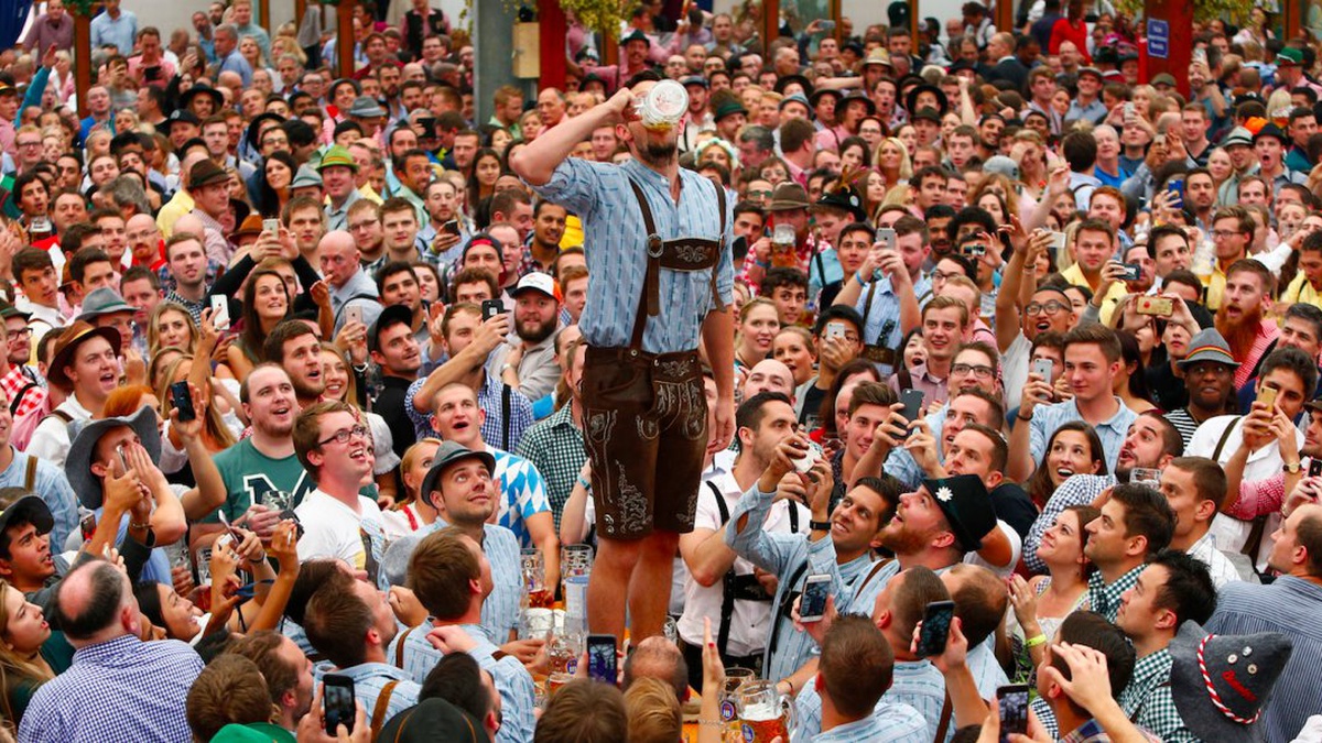 Oktober Fest - October Fest | takvim.in